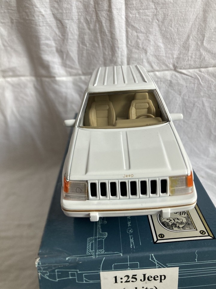 Brookfield Collectors Guild 1994 Jeep Grand Cherokee Limited Bank New ...