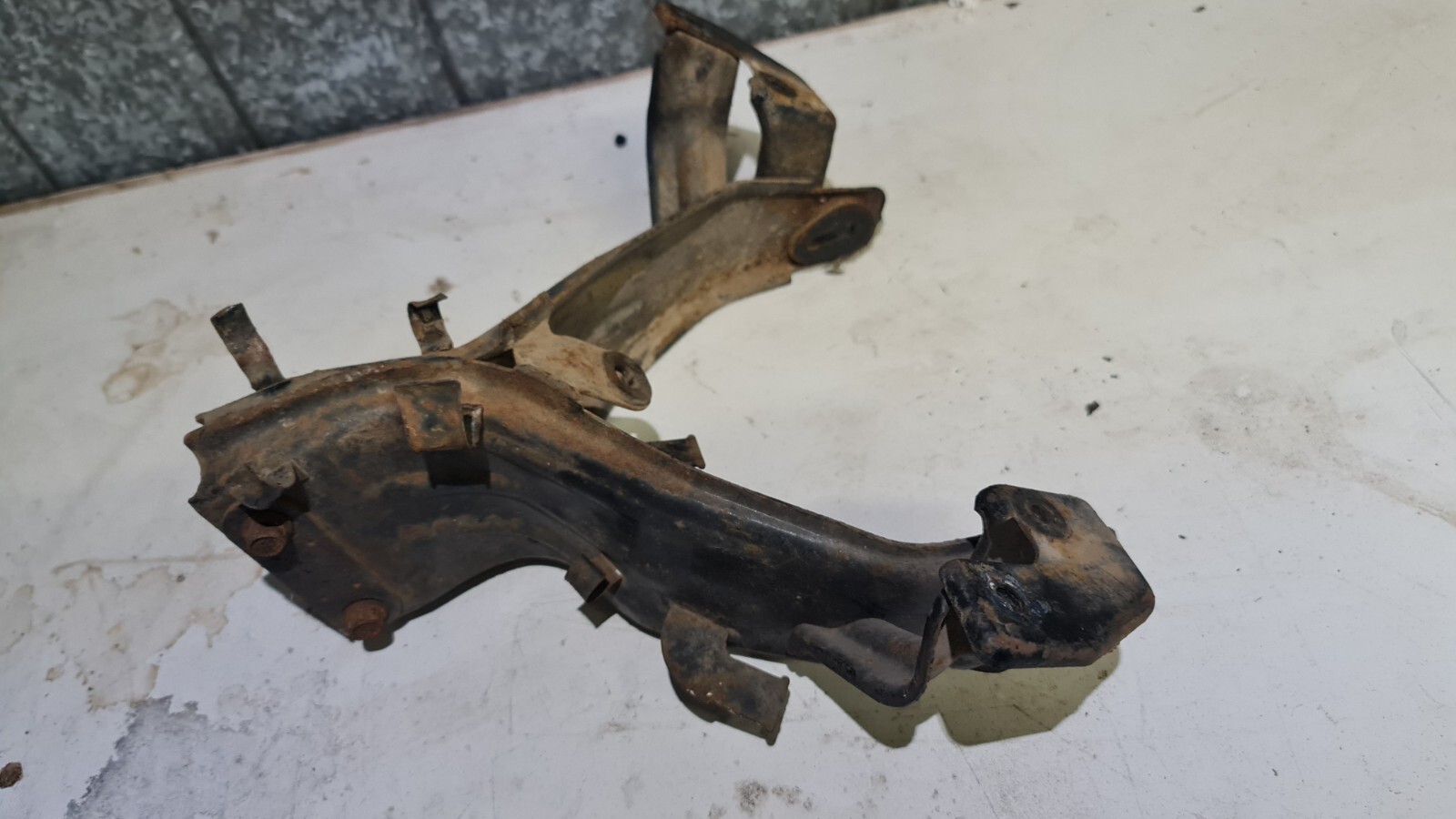 Yamaha XJ650 Turbo Seca 1982 Upper Front Fairing Bracet Genuine OEM ...