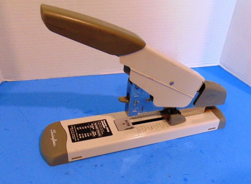 Swingline 39002 Grey 160-Page Heavy Duty Stapler | Holds 210 Staples | eBay