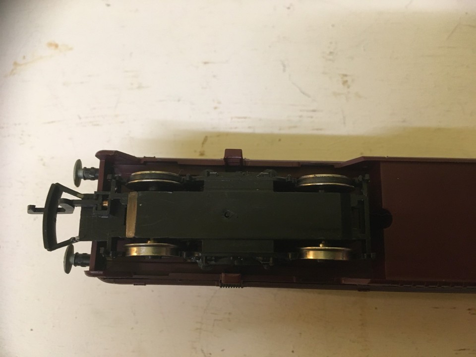Lot..722X..OO GAUGE MAINLINE D823 WARSHIP CLASS LOCO..MAROON..HERMES ...