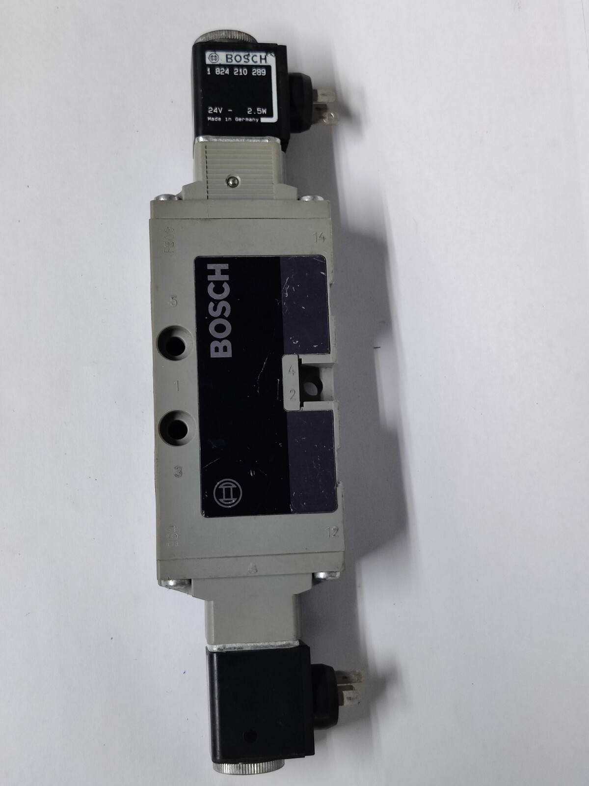 Bosch 0 820 023 519 Double Solenoid Valve With 1 824 210 289 24Volts -2 ...