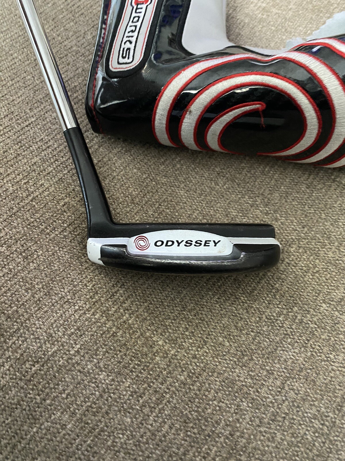 Odyssey Versa 9 Napa Style Putter W/ Head Cover. R/H 34” **New Grip ...