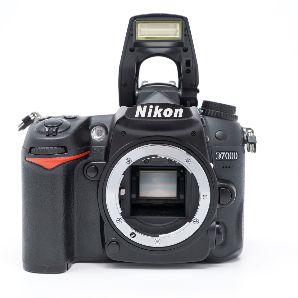 Nikon D7000 16.2MP DSLR Camera Body - Great Condition - 5k Shutter ...
