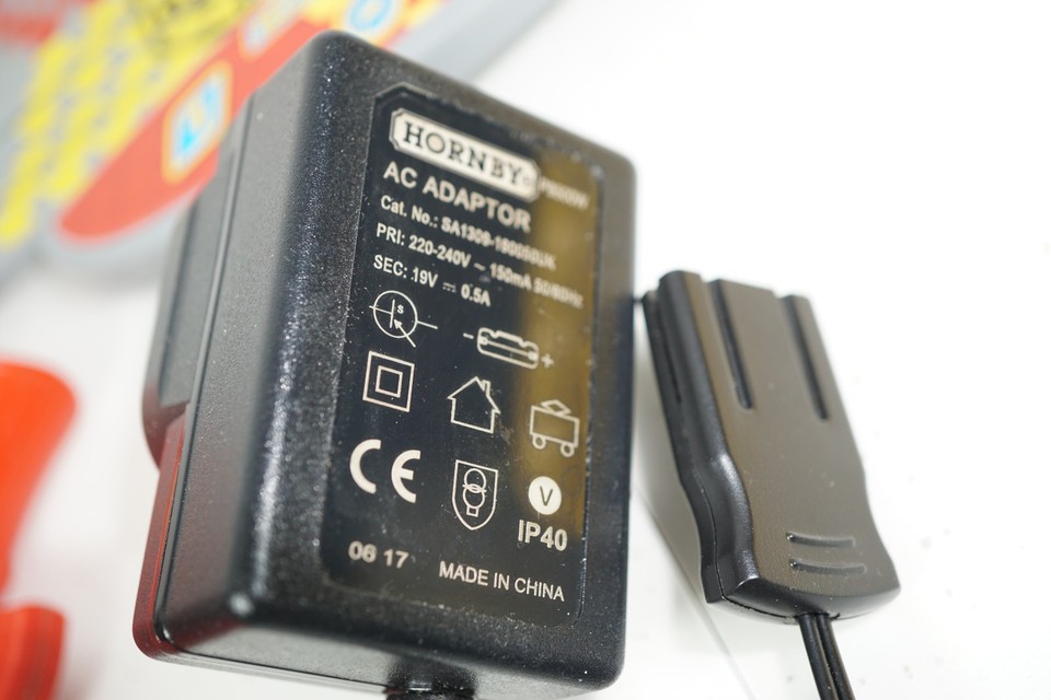 Micro Scalextric 1:64 19V Power Base Supply & Throttle Controllers ML ...