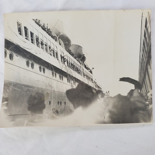 Return From War On An Ocean Liner WW2? Original 9x7 Photo Celebration ...