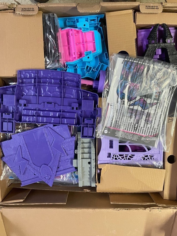 Monster High HLP88-9564 Haunted High School Playset Doll House | eBay