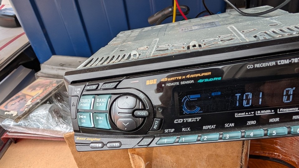 Alpine CDM-7871 Car CD Player In Dash OLD SCHOOL EQ Bluetooth Tilt ...