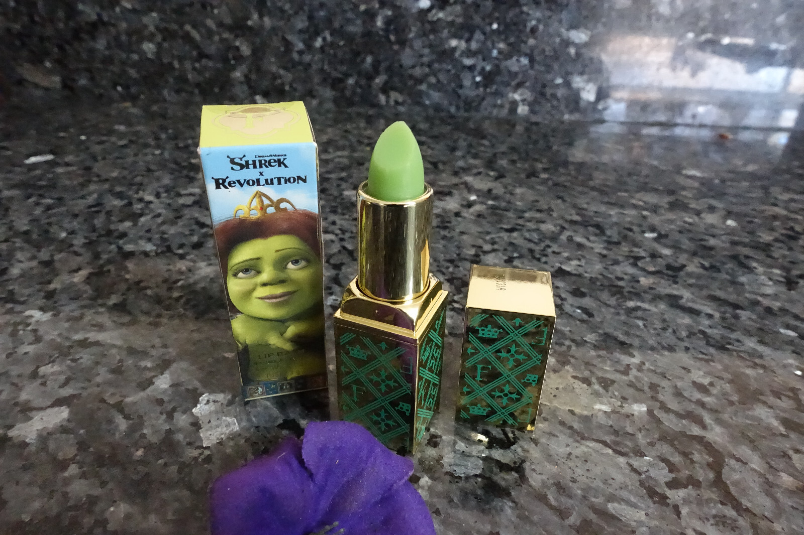 I Heart Revolution x Shrek Fiona Transformation Lip Balm Color Changing ...
