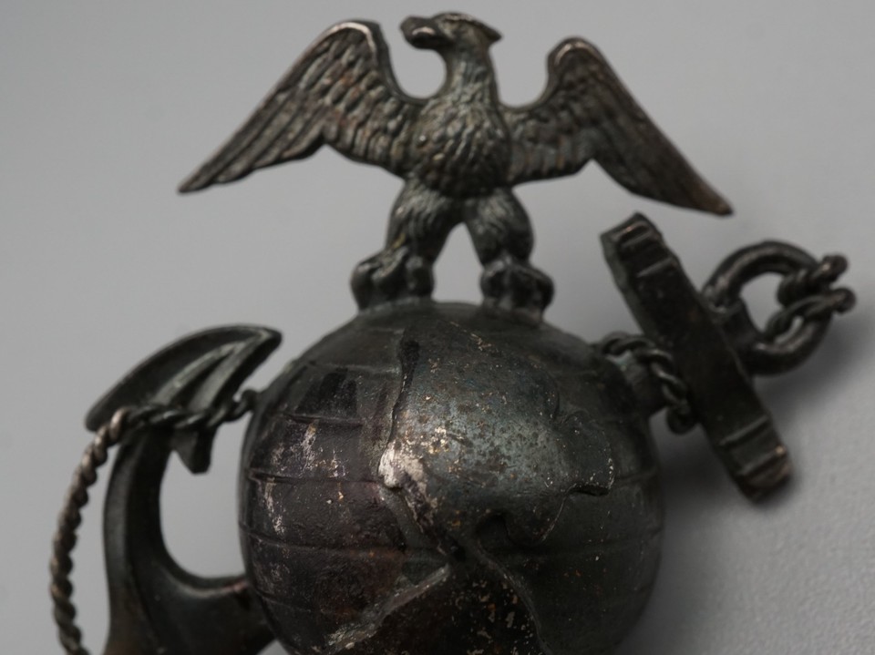 WWII Sterling USMC Marine Officer EGA Eagle Globe Anchor Hat Badge by H ...