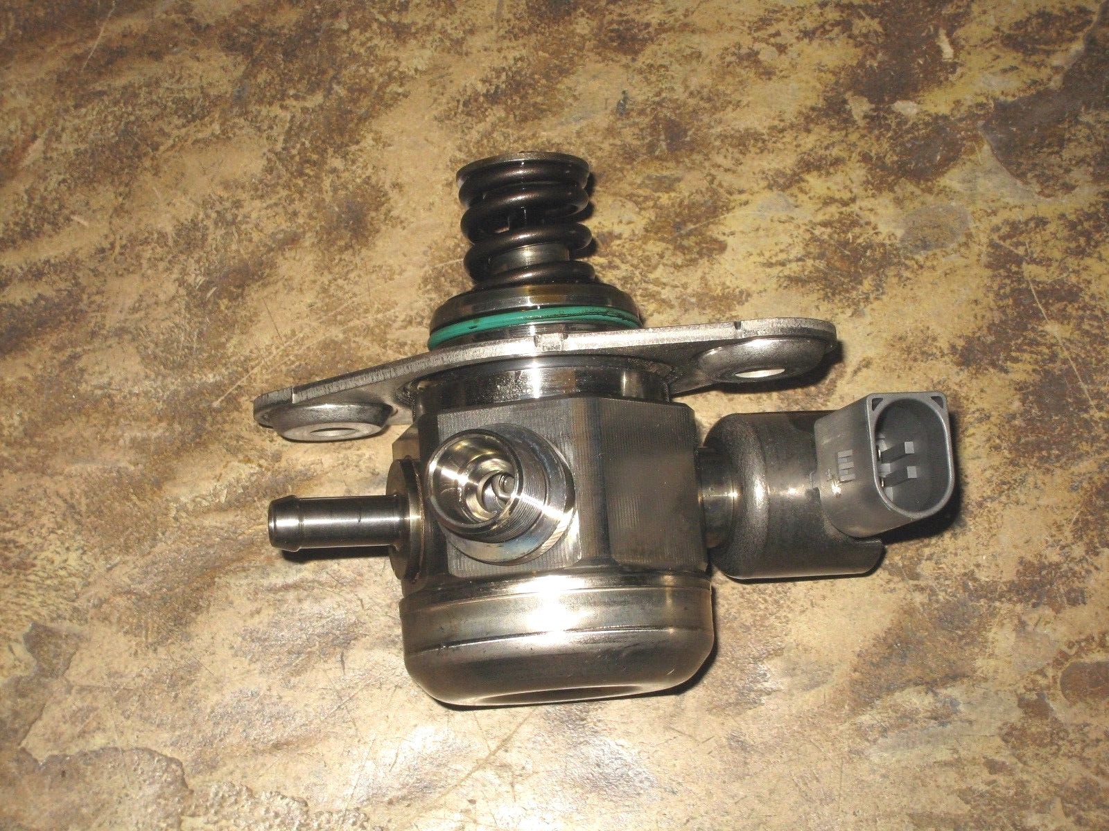 2016 2017 Mercedes C300 E300 GLC300 METRIS MINI VAN FUEL PUMP ...