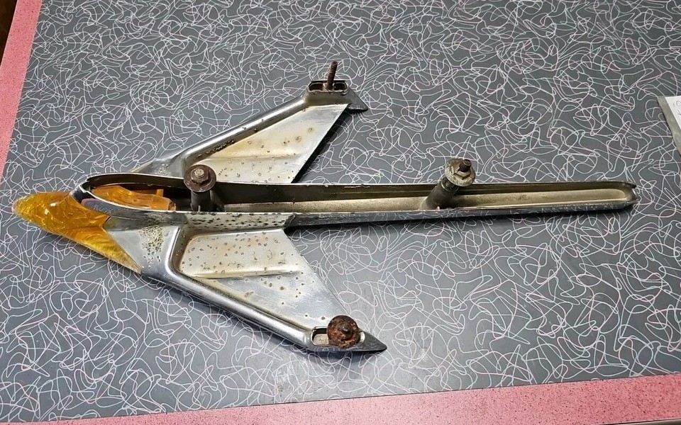 1954 Pontiac chieftain hood ornament Emblem Flying Indian Chief Jet ...