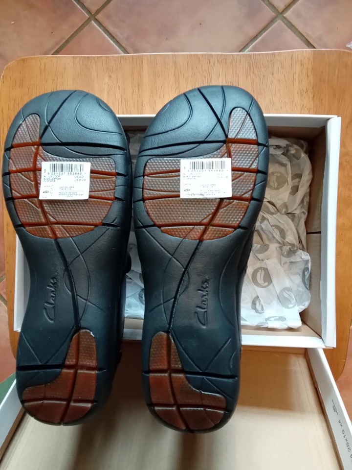 Clarks Unstructured Un Loop Black Leather Womens Flat Slip On D FIT ...