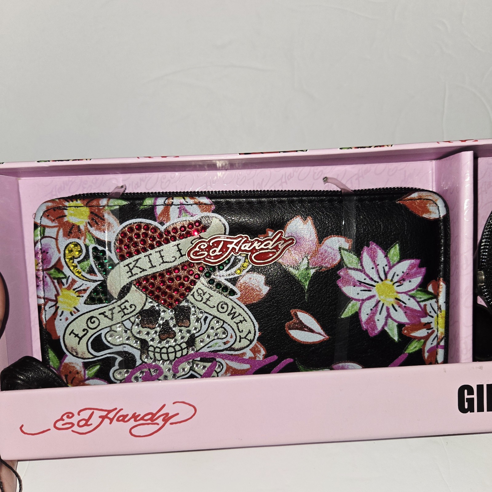 Ed Hardy Gift Set Zip Around Wallet & Key Ring W/Charm Love Kills ...