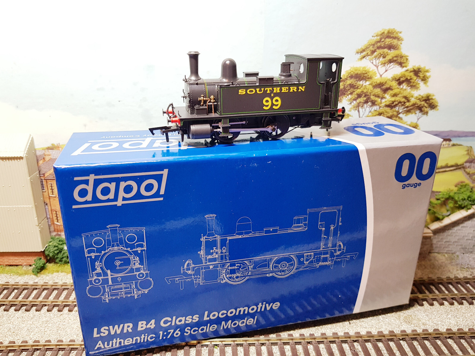 4S-018-015 Dapol OO Gauge (LSWR) Class B4 0-4-0T Southern Lined Black ...