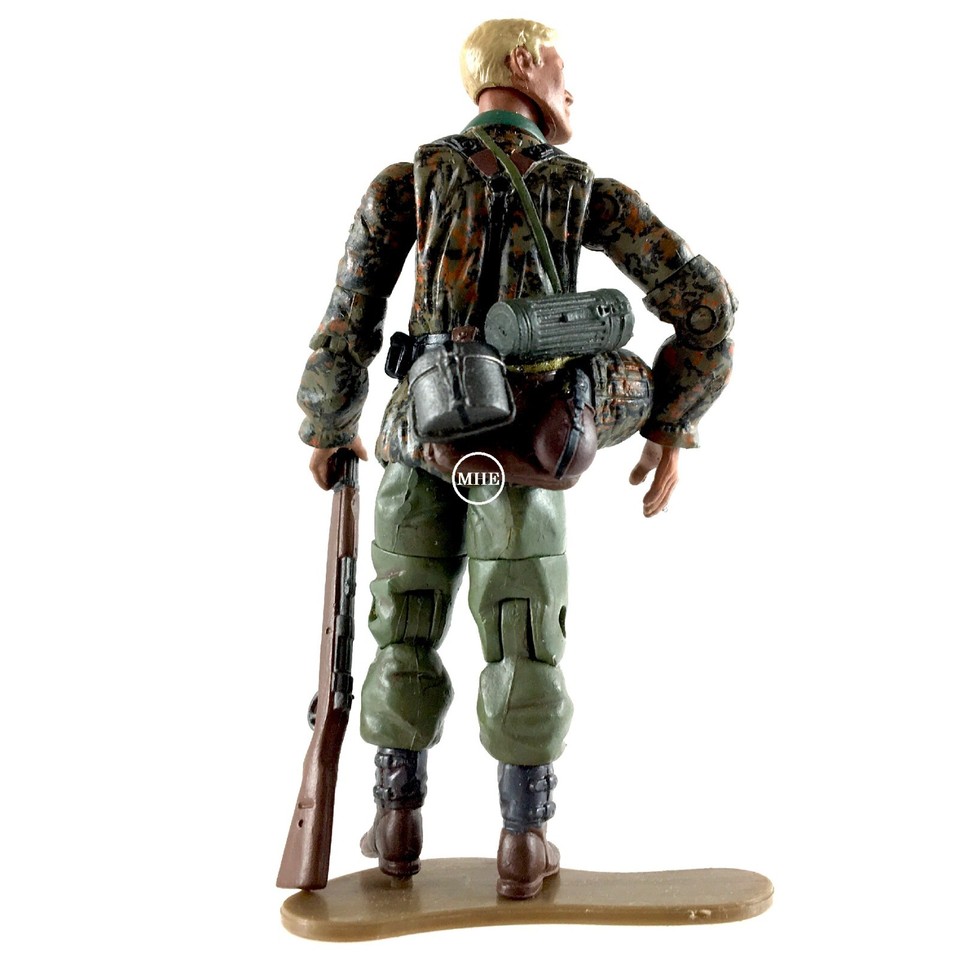 1:18 21st Century Toys Ultimate Soldier German Waffen SS Splinter Camo ...