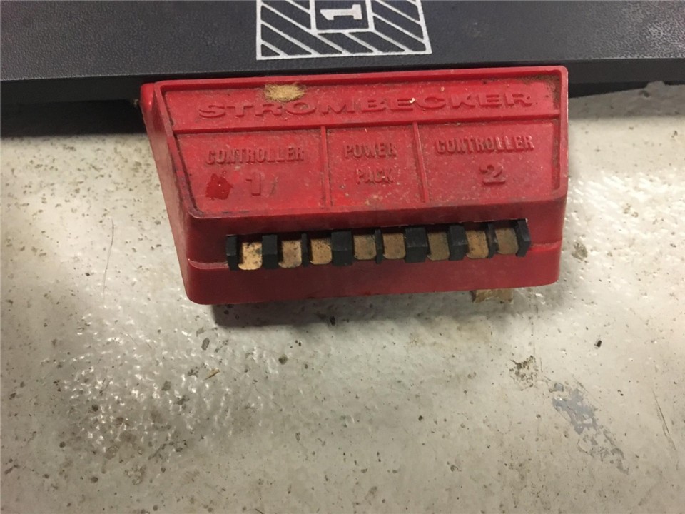 RARE Vtg 66" Strombecker slot car Road Race Drag Strip Set original box ...