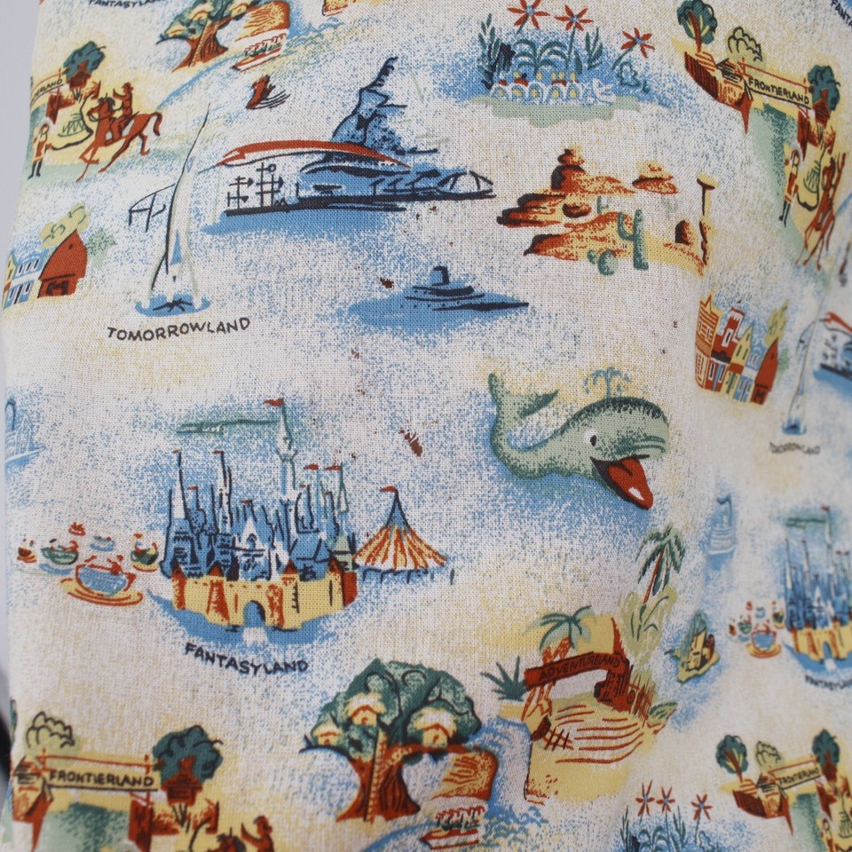NWT Disney Shirt Mens Large Tomorrowland Frontierland Hawaiian Button ...