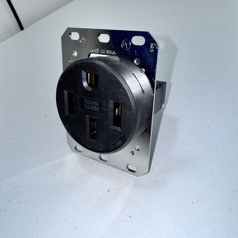 Hubbell HBL9450A Straight Blade Device Receptacle, RTP, Industrial ...