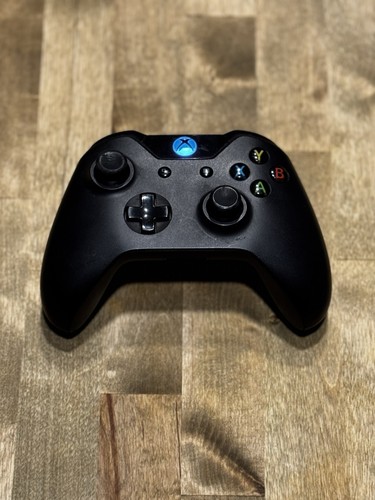 Microsoft Xbox One Wireless Controller Model 1537 Black Used Condition ...