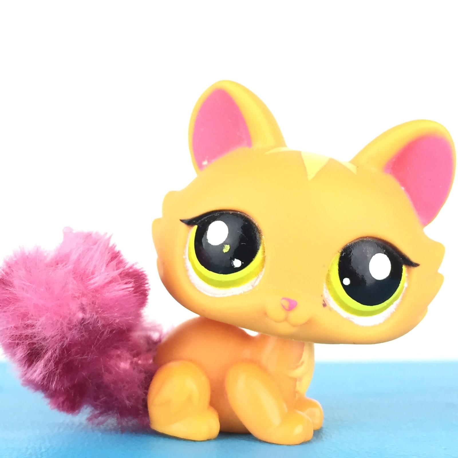Authentic Littlest Pet Shop #2576 Crouching Kitty Kitten Cat / Original ...