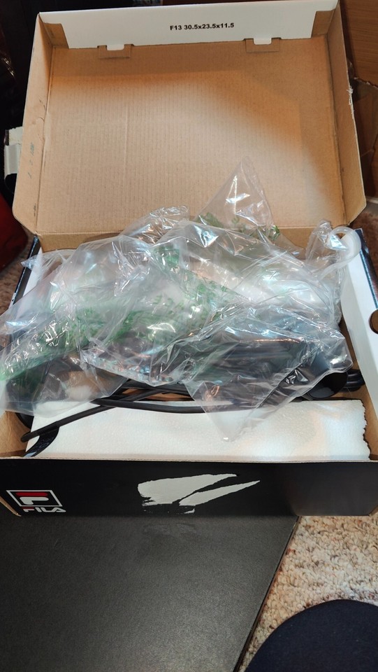 Oculus Rift CV1 Headset + 2 Controllers + 3 Sensors - Original Box | eBay