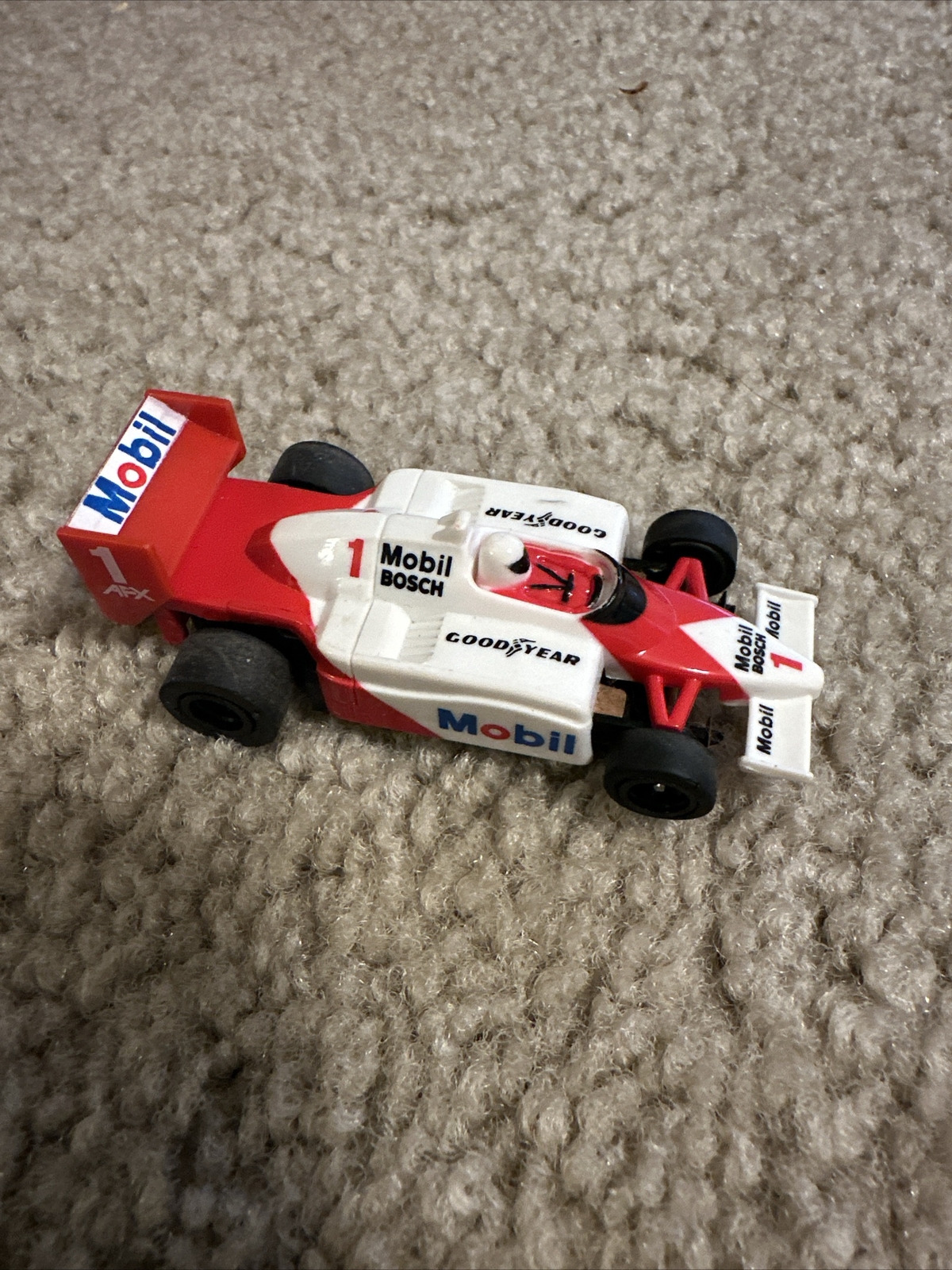 AFX TOMY GIANT RACEWAY #09803 w/ 2 Original Cars PLUS 2 Extra Cars ...