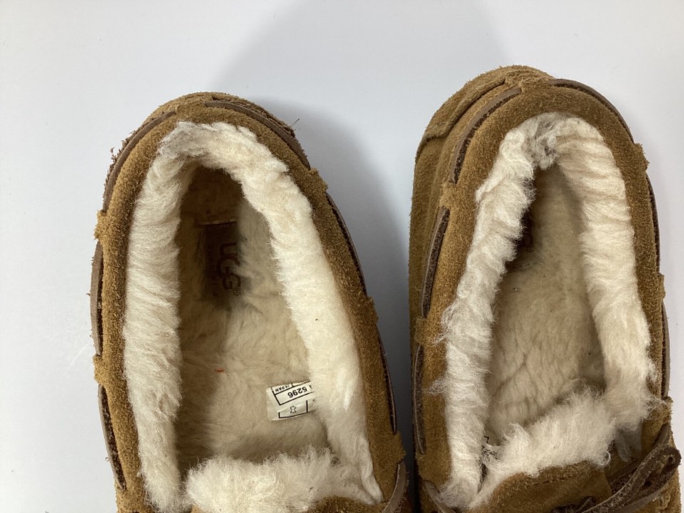 UGG Australia KIDS DAKOTA Brown Moccasin Slip On Shoes Slippers Size 4 ...