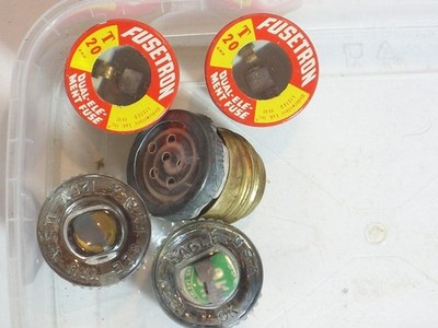 Electric GLASS FUSES SCREW IN THREAD THREADED VINTAGE 20 25 30 AMP ...