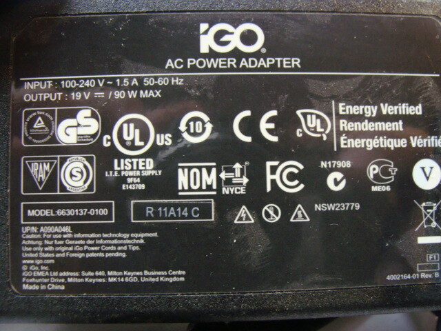 iGo AC Power Adapter Kit 19.5V 90W Universal (AV6) P/N 6630137-0100 | eBay