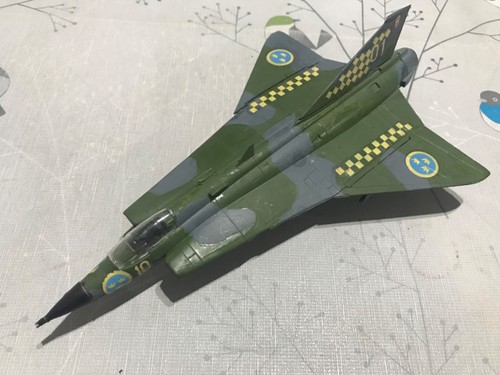BUILT SAAB J35 Draken 1/72 scale Plastic Model Kit by Airfix Painted ...