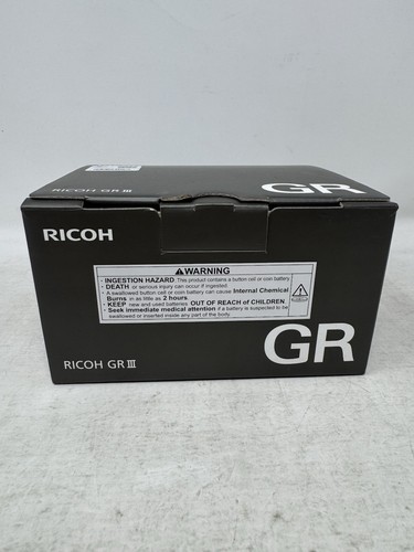Ricoh GR III HDF Digital Camera with Built-in Highlight Diffusion ...