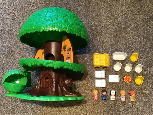 Vintage Kenner Tree House with 16 Accessories Near Complete Nice Shape ...