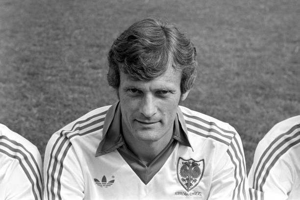 David Donaldson Wimbledon- 1977 Old Photo | eBay Australia