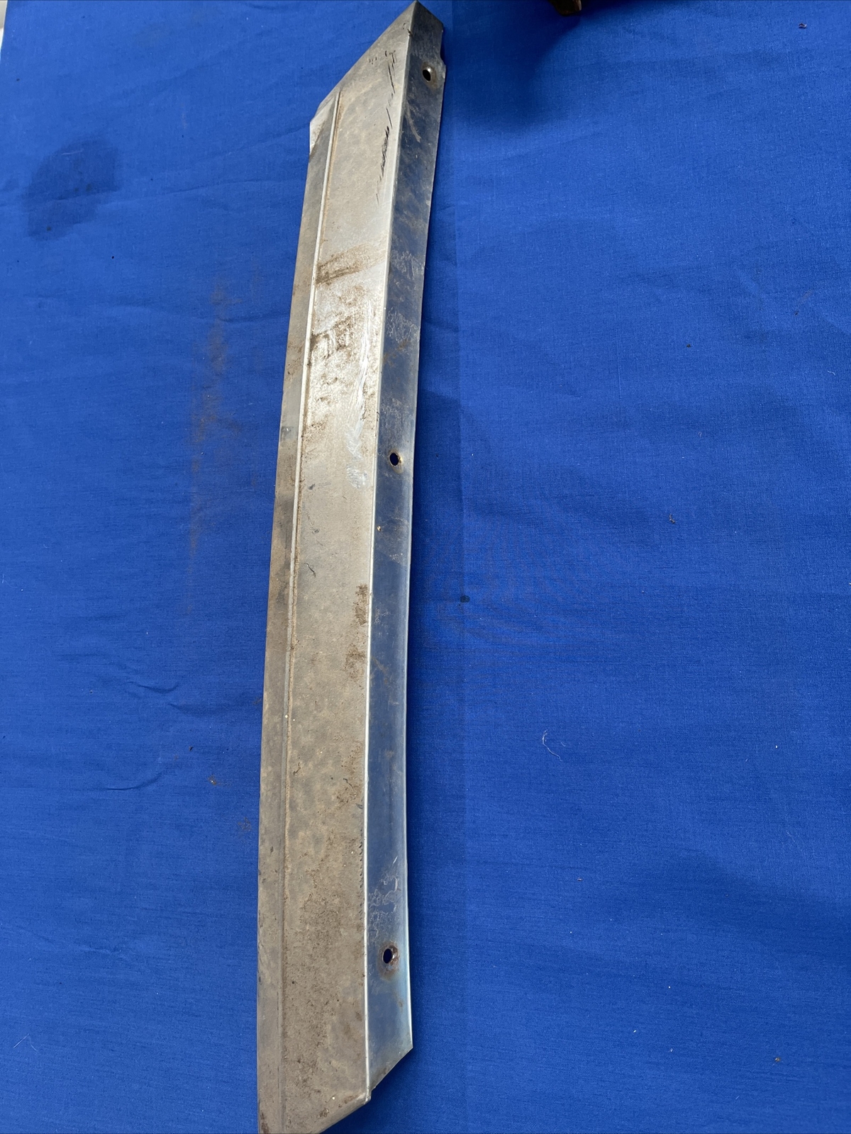 XR XT XW XY FAIRMONT WAGON REAR RIGHT C PILLAR WINDOW CHROME TRIM MOULD ...