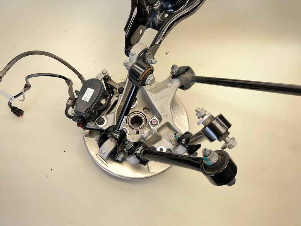 Tesla Model 3 Rear Right Suspension Knee Assembly Control Arm Knuckle ...