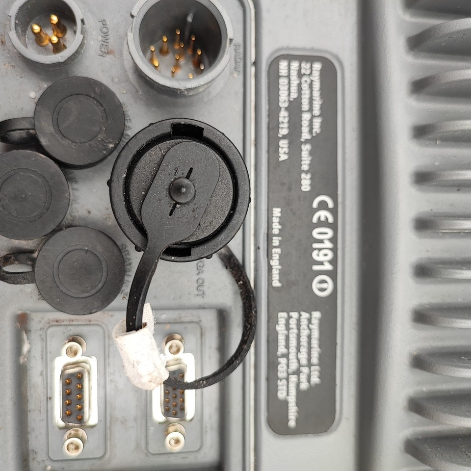 Raymarine E120 MFD Chartplotter Radar Screen Classic Display E02013 ...