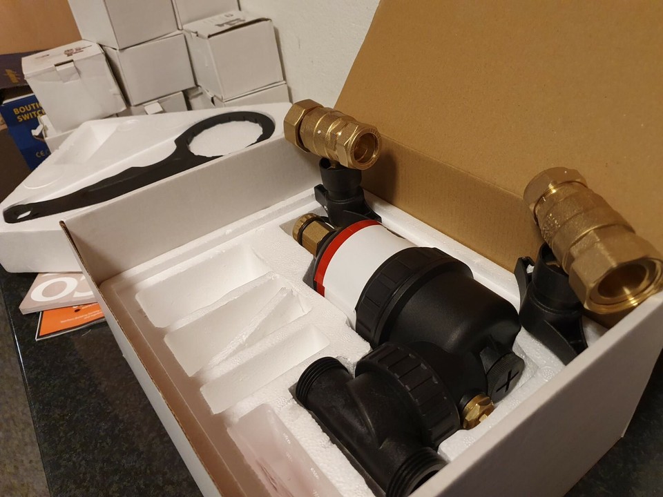 Magnetic Boiler water Filter 22mm for For Central Heating with filter ...