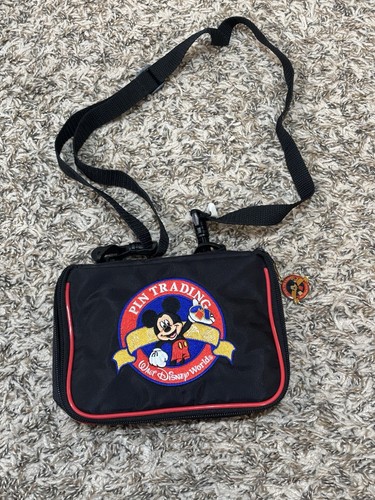 DISNEY WDW WALT DISNEY WORLD SMALL PIN TRADING BAG | eBay