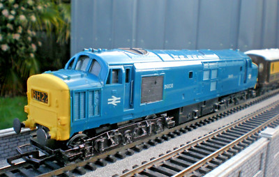 Triang OO R751 Class 37 BR Blue D6830 8H22 Crash repair! Service Remag+ ...