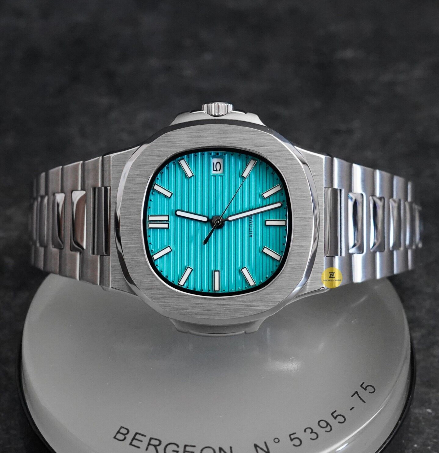 40mm Tiffany Blue No Logo Dial Nautilus Style Custom Watch w/ NH35 Movement