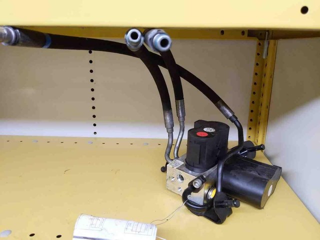 2013 MERCEDES S65 AMG 2213201058 VALVE UNIT HYDRAULIC SUSPENSION UNIT ...