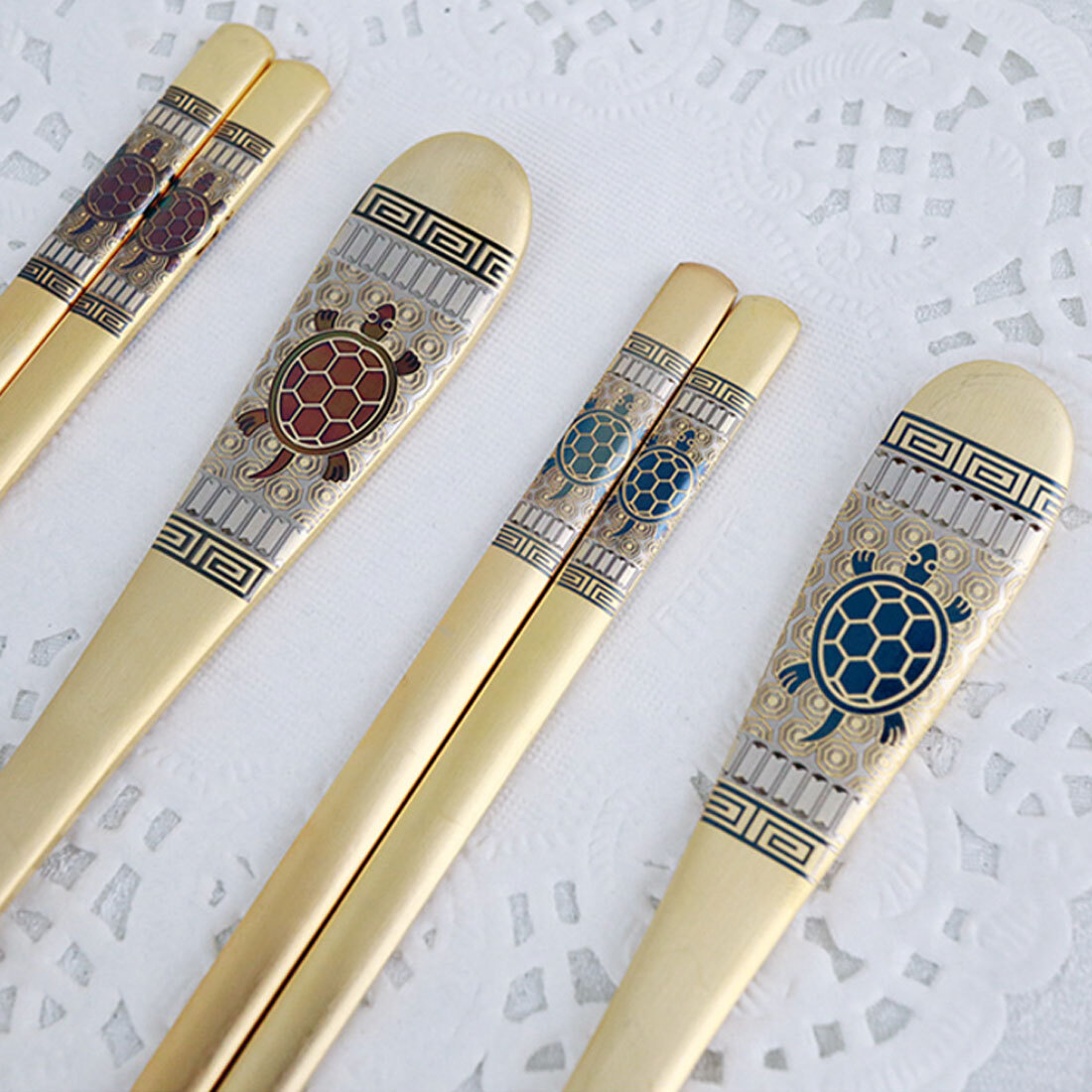 A SET OF 2 GOLD SPOONS TURTLE PATTERNS 24K PURE GOLD PLATED GIFT FOR ...