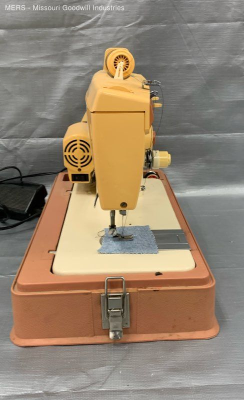 Vintage Singer Merritt 2404 Sewing Machine *Pickup Only | eBay
