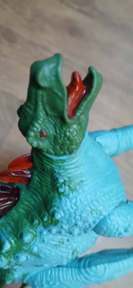 ROARING WALKING LIGHTS UP SPIKES GREEN STEGOSAURUS DINOSAUR TOY ACTION ...