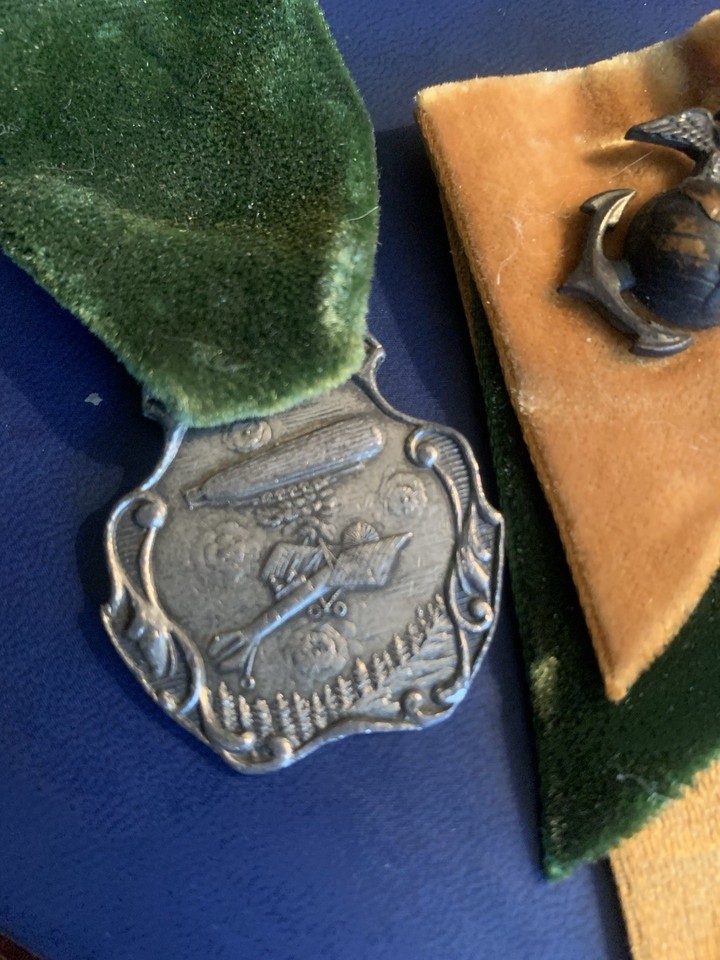 WWII Airship Zeppelin Warplane Medal/Fob Plus USMC Eagle Globe & Anchor ...