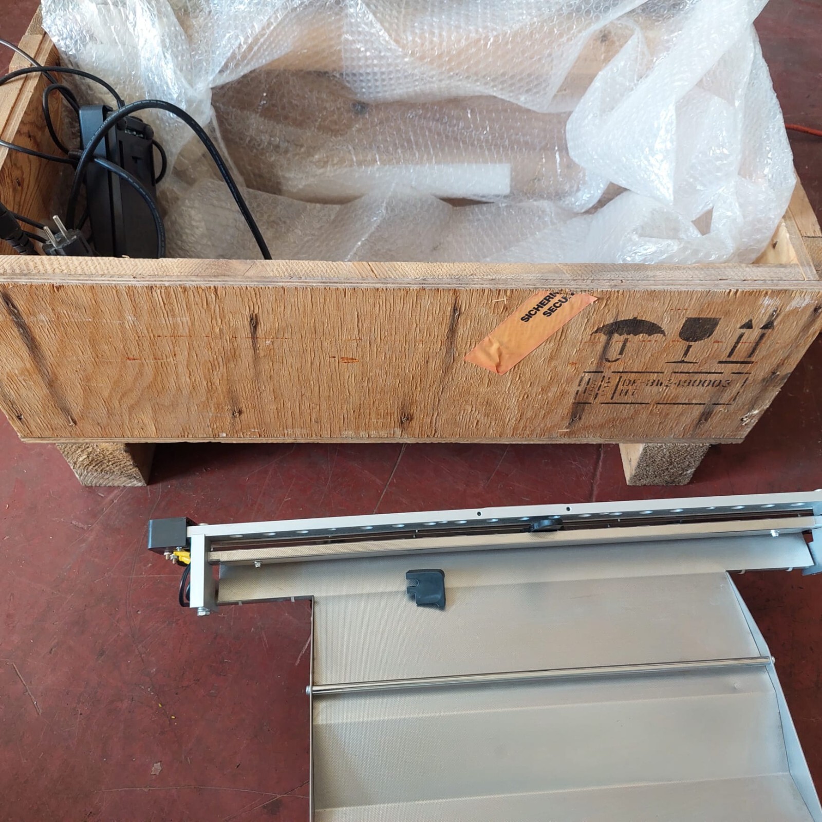 Hawo HM 660 AS V Welding Machine Sealer with Foot Control 220-240V 2800 ...