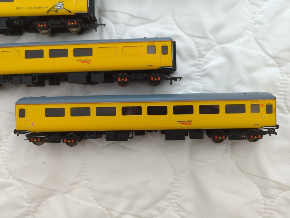 Hornby Network Rail Coaches X6 Job Lot Improving Your Railway - OO ...