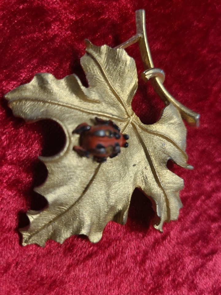 Sarah Coventry Lady Bug W/Crystals On Maple Leaf Goldtone Pin/Brooch ...