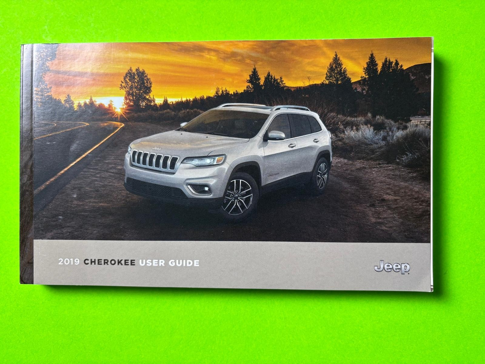 2019 Jeep CHEROKEE Factory User Guide Owners Manual Set & Case *OEM* | eBay