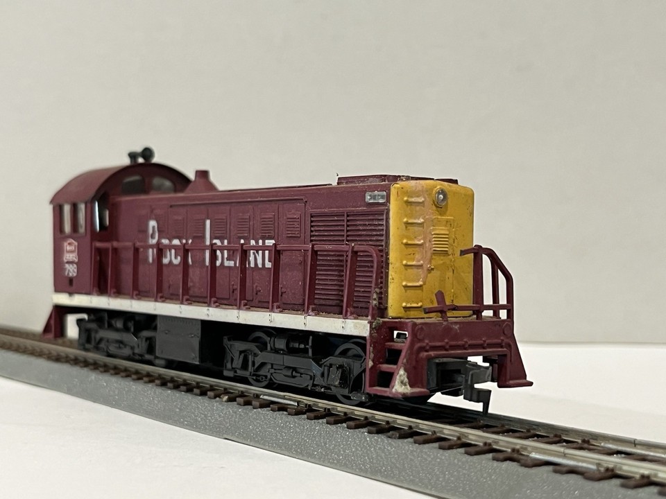 HO Scale AHM S-2 DUMMY Diesel Switcher, Rock Island RI #799 | eBay